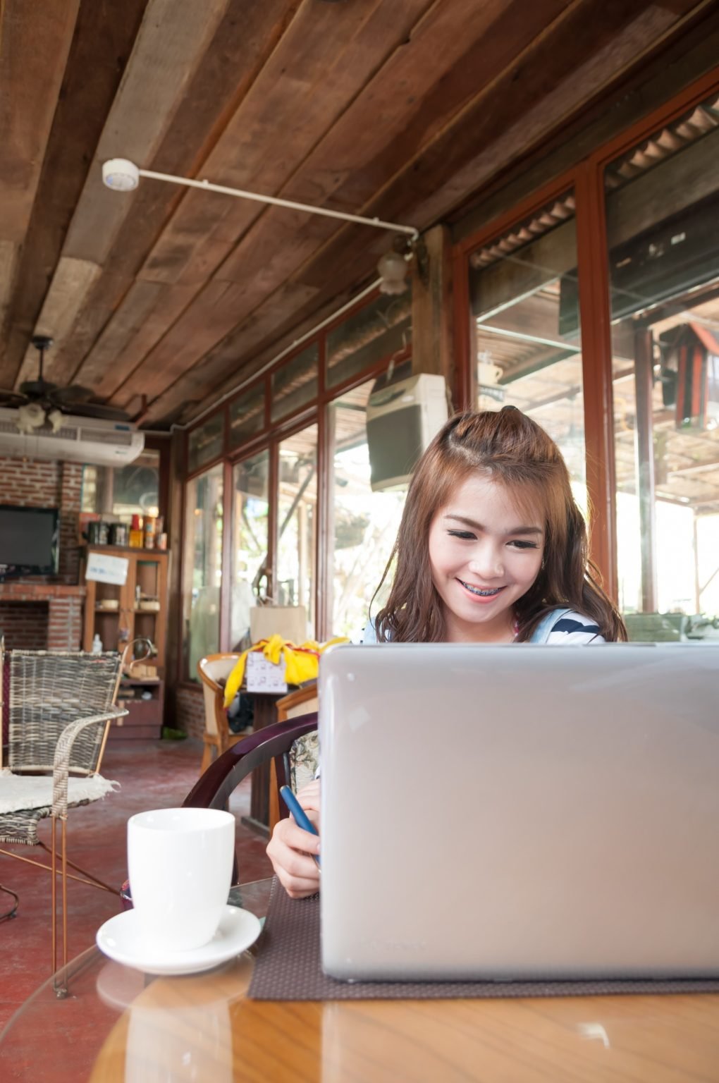 11 Easy Online Typing Jobs for Students to Make Extra Cash