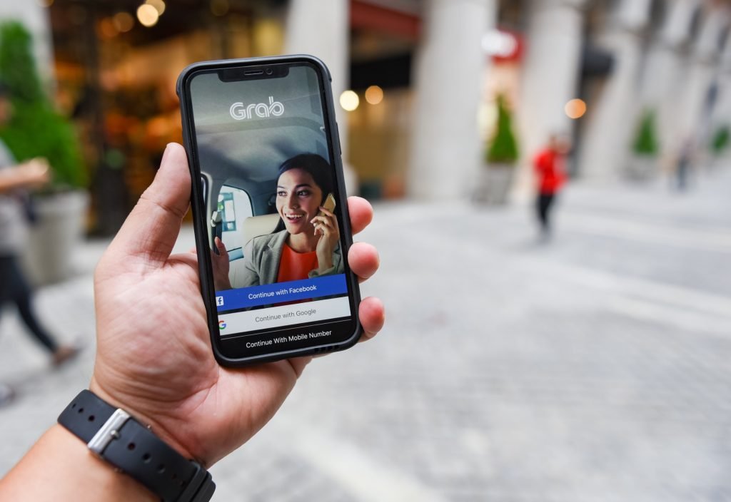 21 Part Time Jobs Using Mobile Phones for Extra Cash