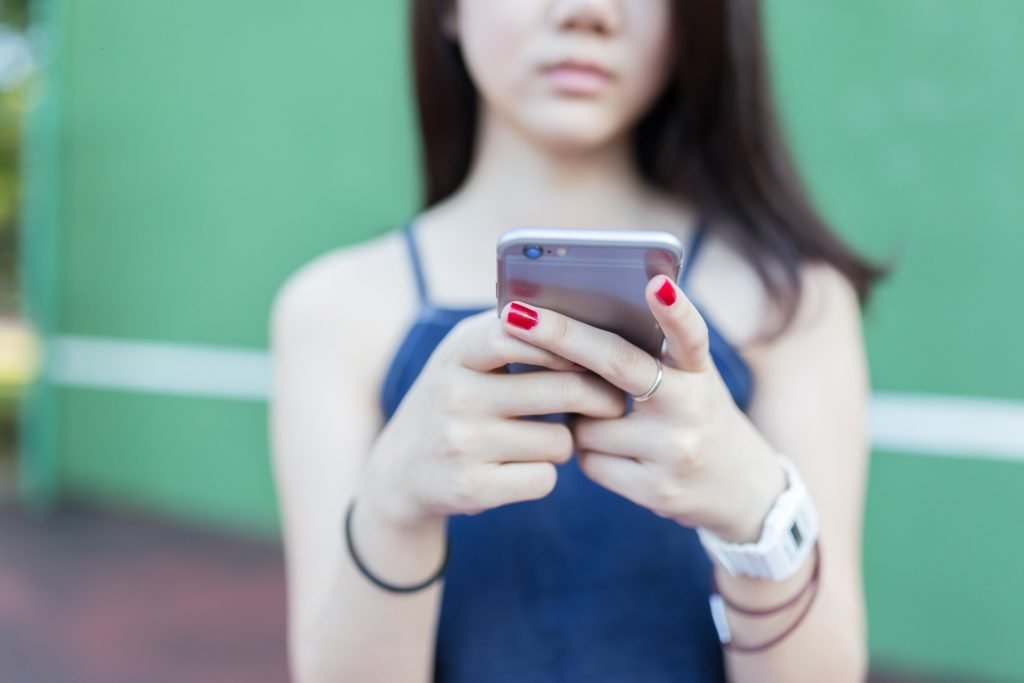 21 Part Time Jobs Using Mobile Phones for Extra Cash
