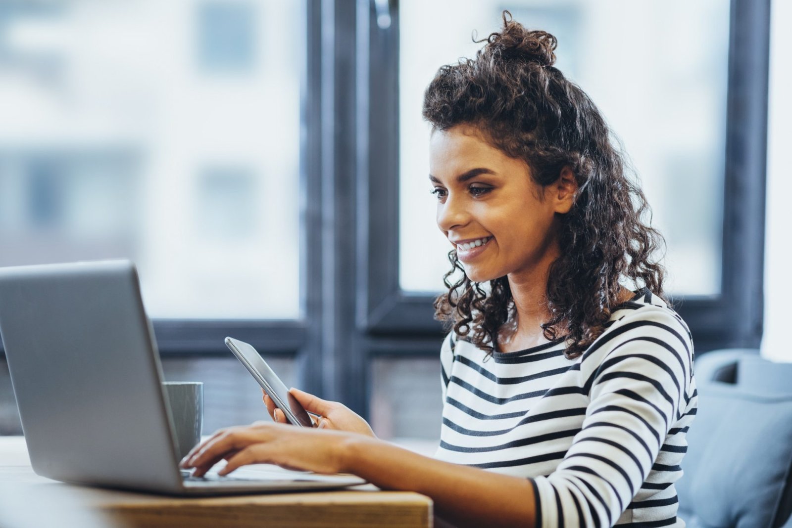 22 Remote Jobs for College Students that Can Be Worked Around Classes