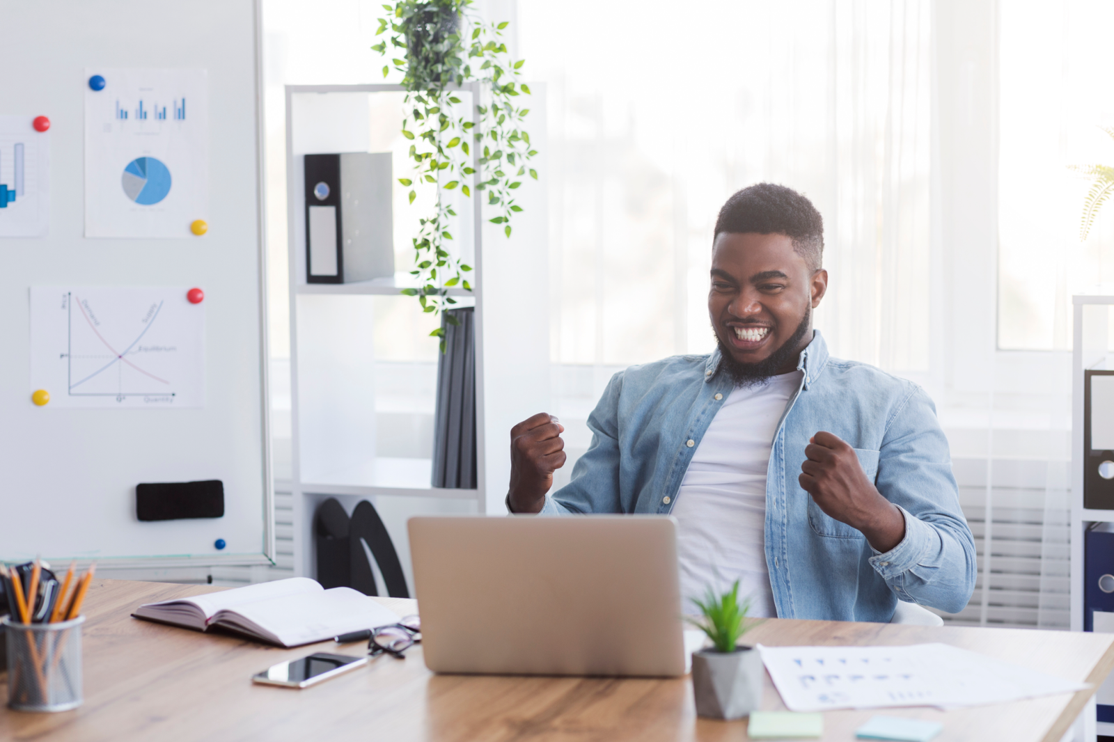 31 Weekend Jobs from Home to Earn an Extra $800/Month